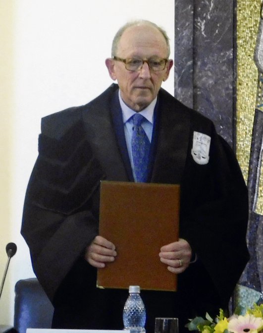 Daniel CHIROT: Europa Centrală și de Est - cercetare și acțiune ...