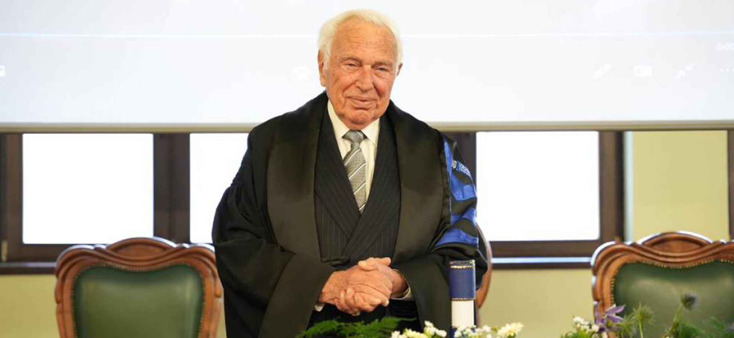 Ioan Holender: „Un program ca acesta aduce oamenii spre cultură, nu ...