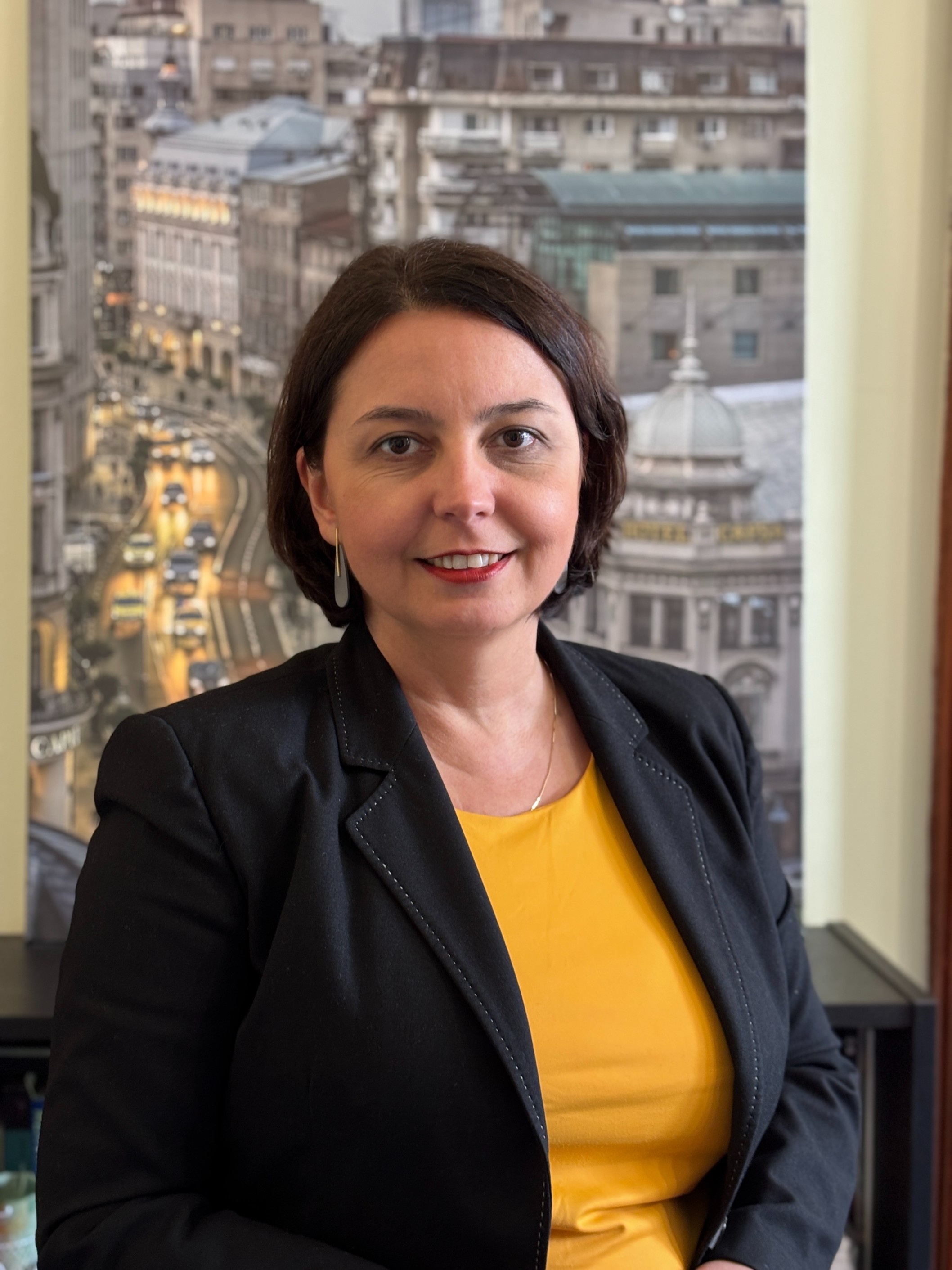 Laura Ștefan: În jurul deciziei CCR e o largă coaliție formată din ...